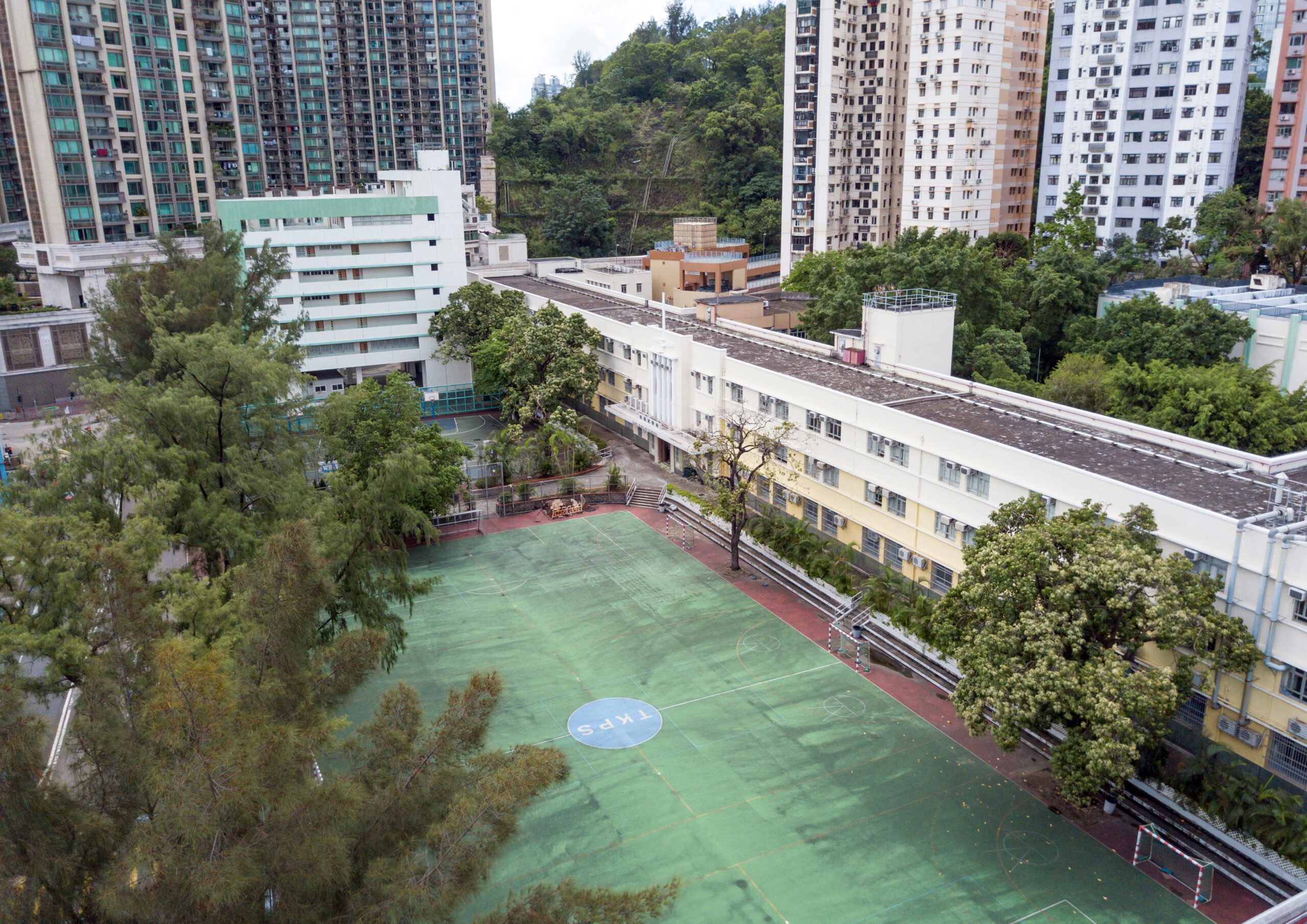 校園設施 – 鄧鏡波學校 Tang King Po School